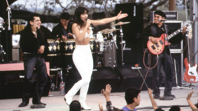 'Selena' Blu-Ray Review - Jennifer Lopez Wows As Music Icon