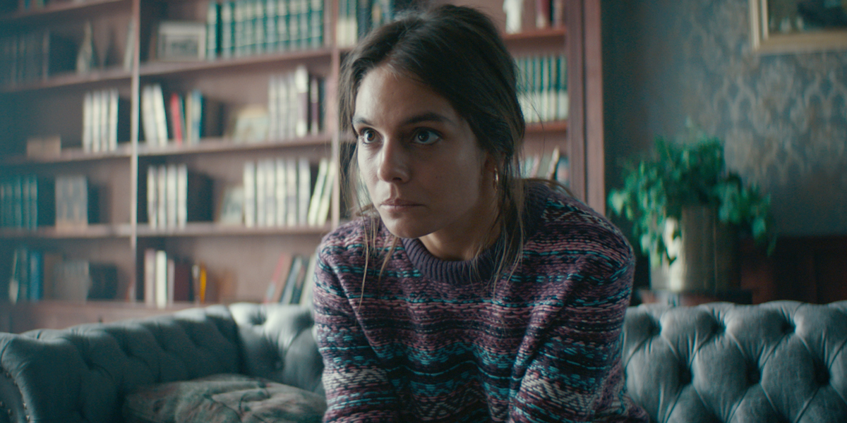 'Laura Hasn't Slept' (CIFF Entry) Review - A Nightmarish Good Time