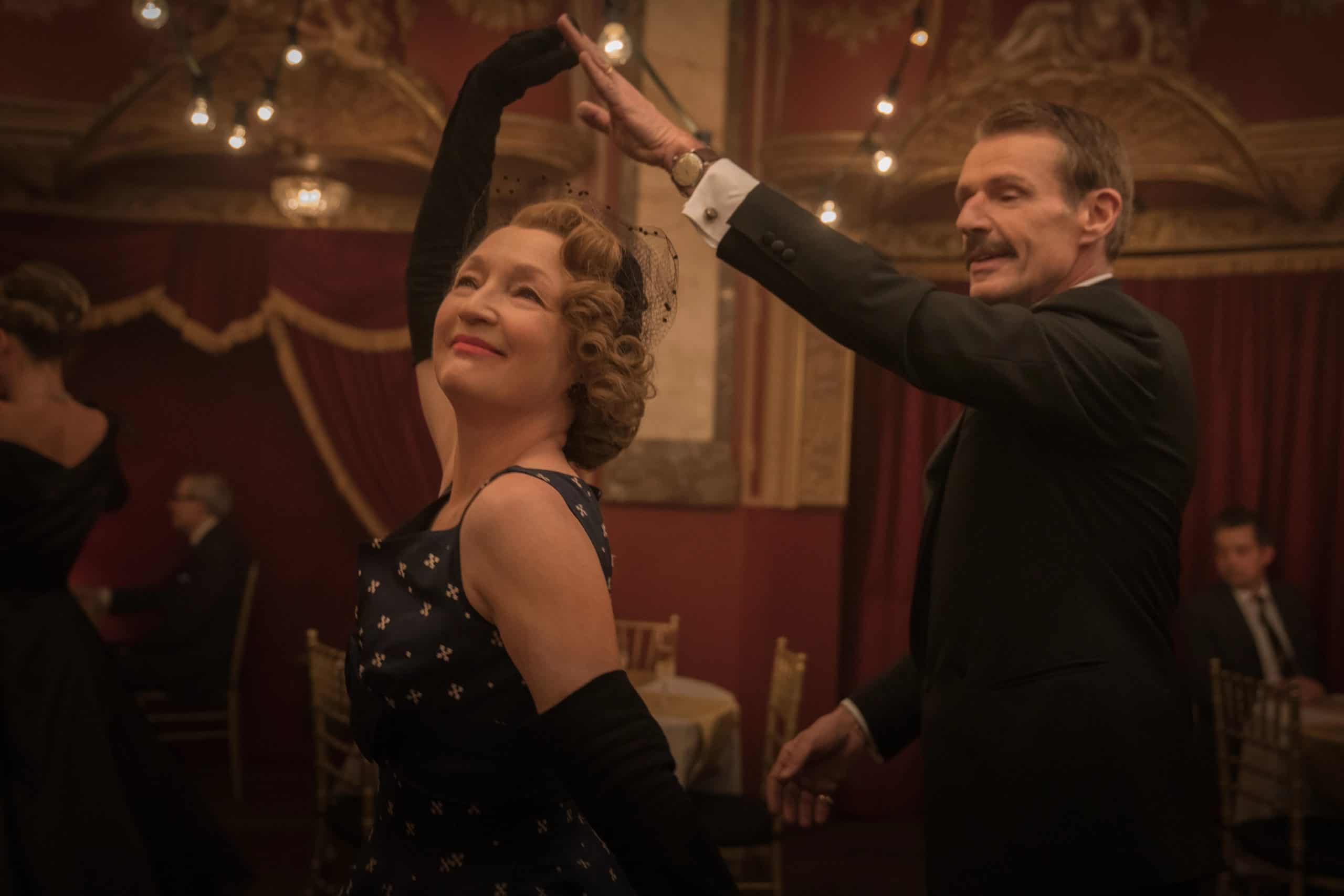 'Mrs. Harris Goes To Paris' Blu-Ray Review - A Joyful Drama To Fill You ...