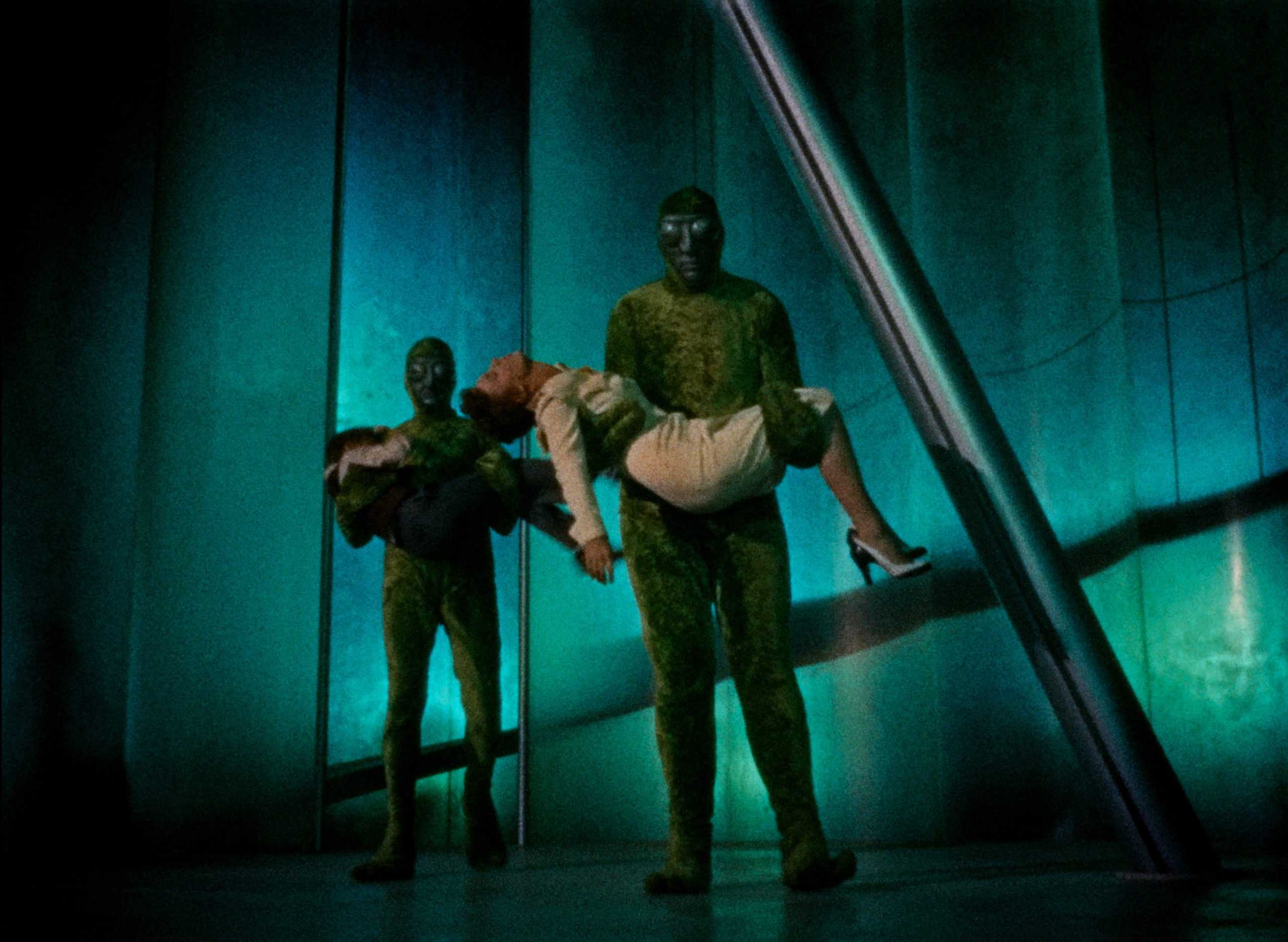 'Invaders From Mars' 4K UHD Blu-Ray Review - Sci-Fi Classic Is Given ...