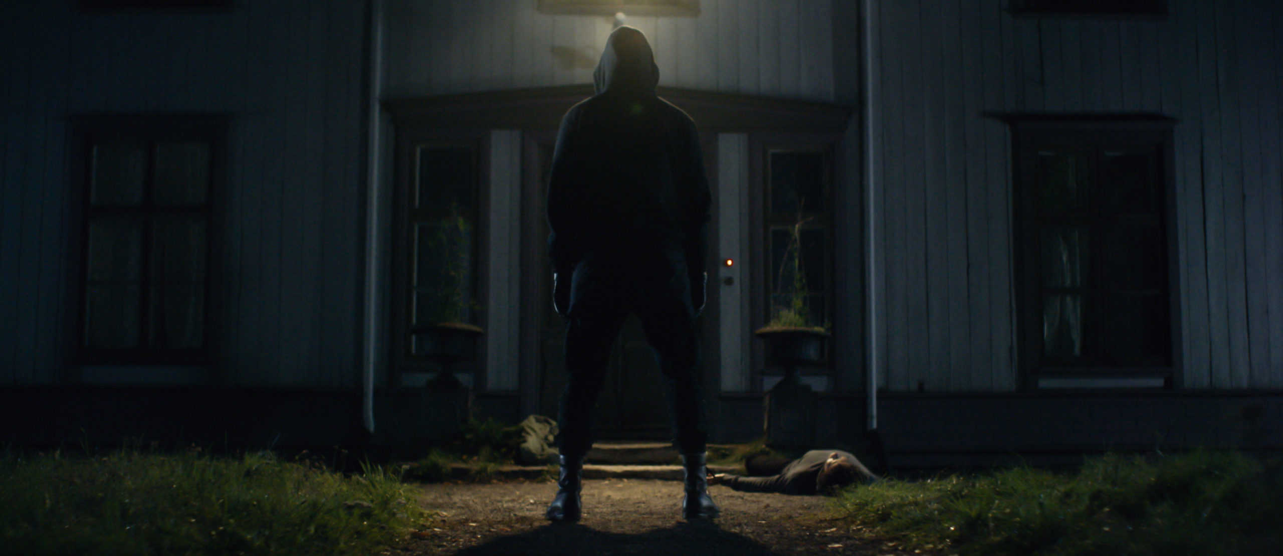 'Dark Windows' Review - A By The Numbers Thriller With A Particularly ...