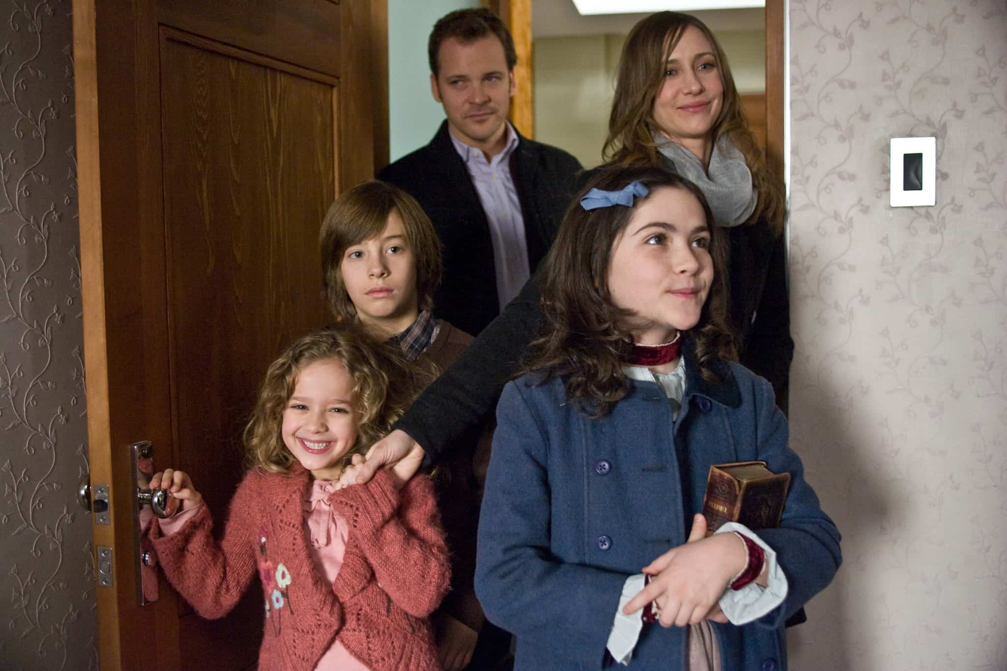 'Orphan' (2009) Collector's Edition Blu-Ray Review - A Go-For-Broke ...