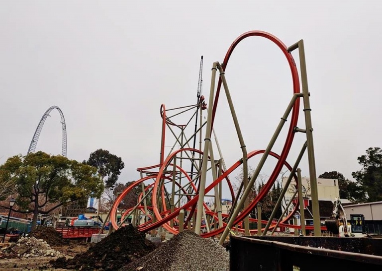 Construção Rail Blazer – California’s Great America – HapFun