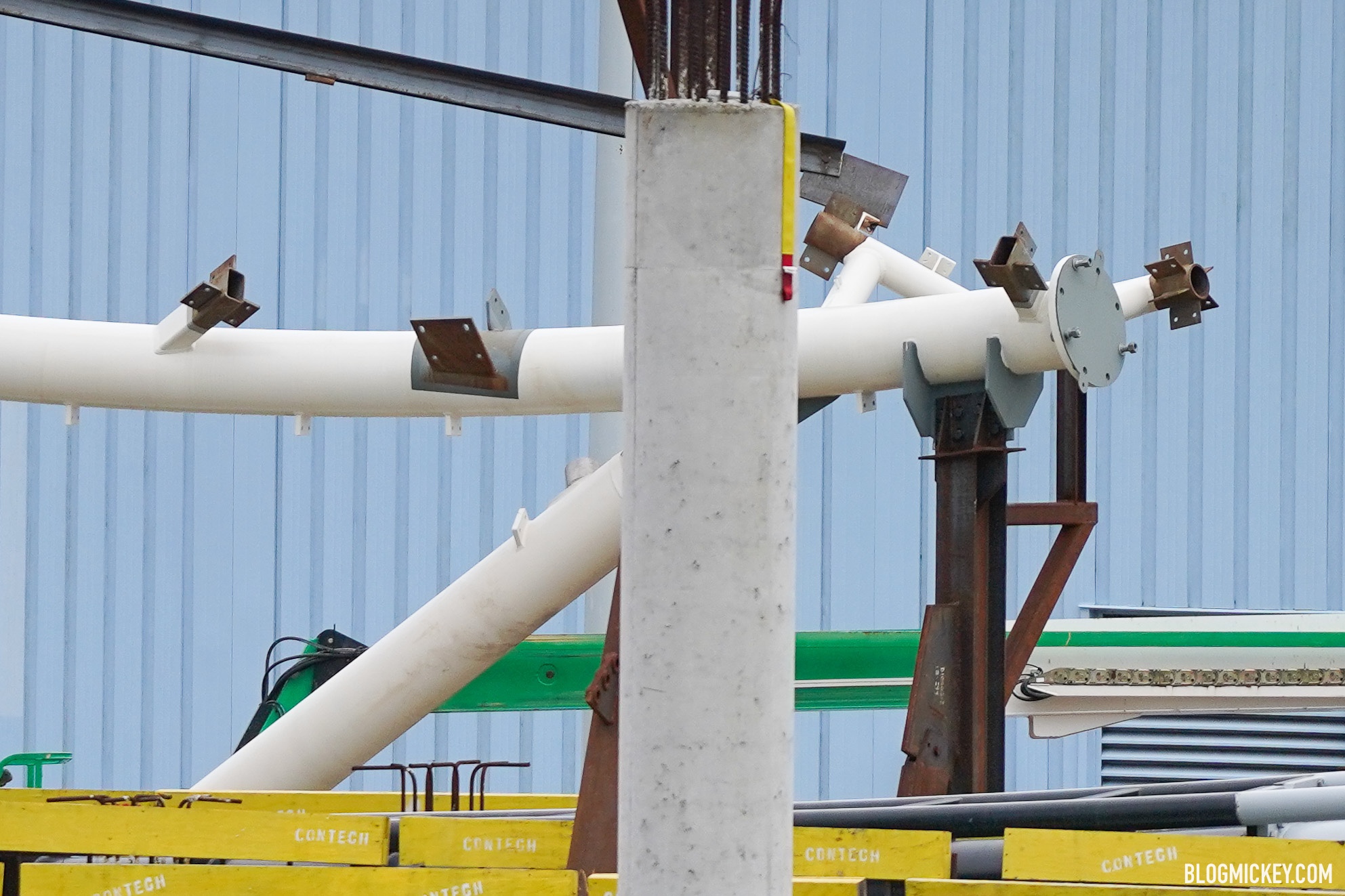 magic-kingdom-tron-canopy-installation-08 - HapFun