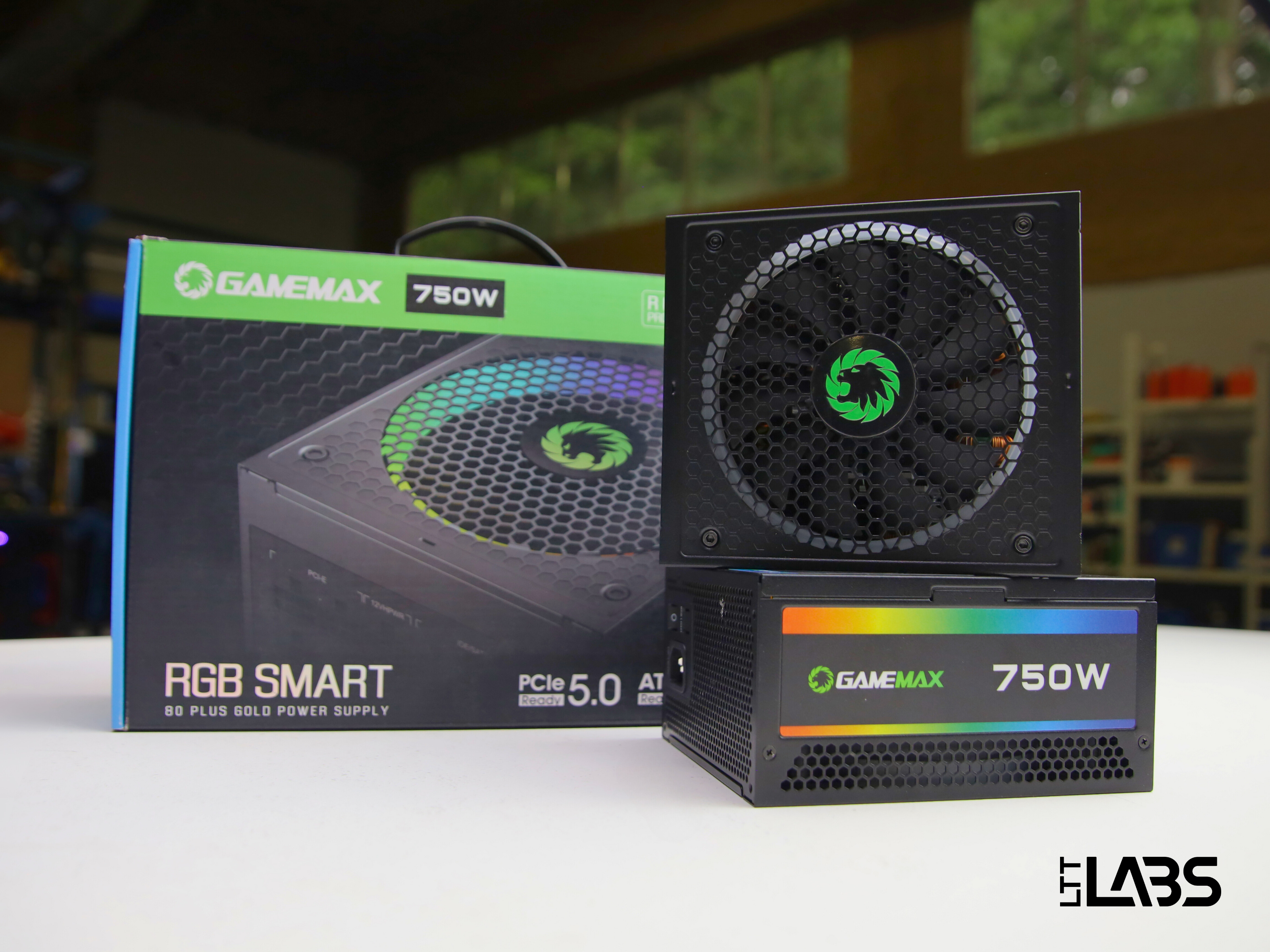 FSP Group Hydro PTM X Pro ATX 3.0 1200W vs GameMax RGB-750 | LTT Labs